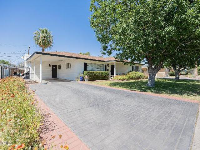 3 Br, 2 bath, Single Family 1838 E Hazelwood Street