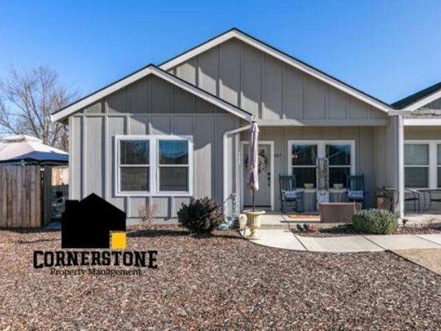 3 Br, 2 bath, Single Family 187 Mellecker Way