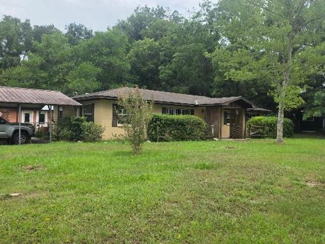 3 Br, 2 bath, Single Family 18427 NW 235th St