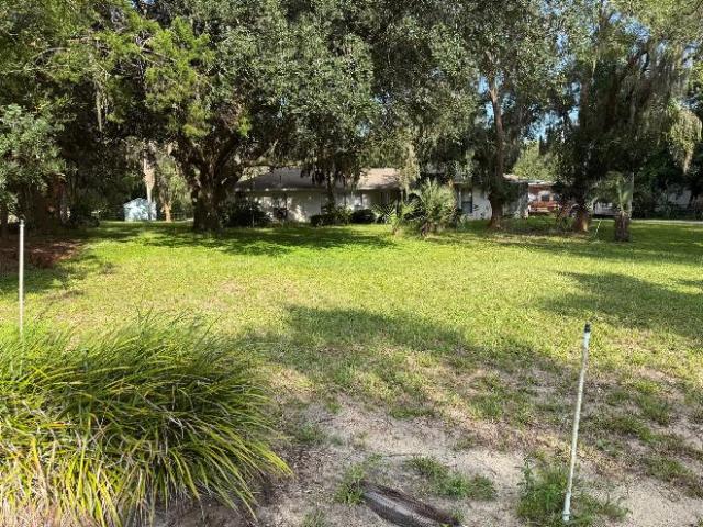 3 Br, 2 bath, Single Family 18550 Lake Emma Dr