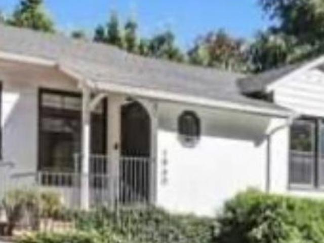 3 Br, 2 bath, Single Family 1860 Heather Ct