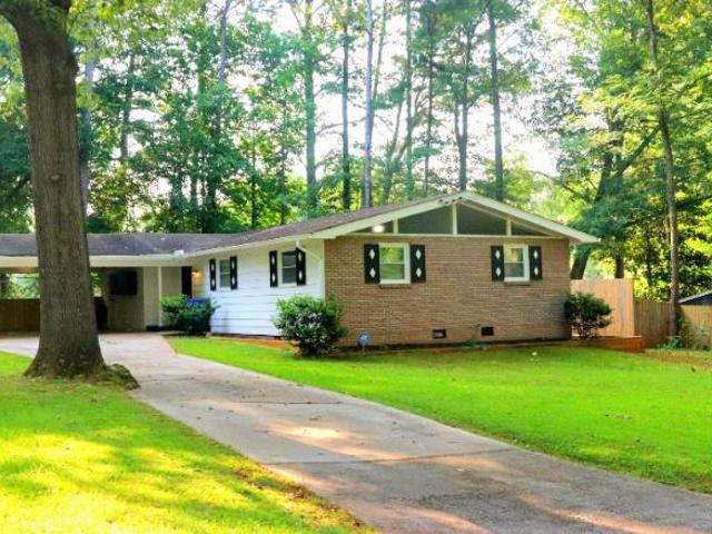 3 Br, 2 bath, Single Family 1882 Burning Tree Drive