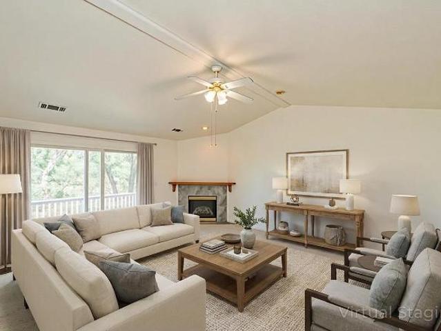 3 Br, 2 bath, Single Family 188 Woodcliff Dr