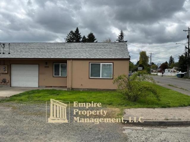 3 Br, 2 bath, Single Family 1890/1892 Waite St