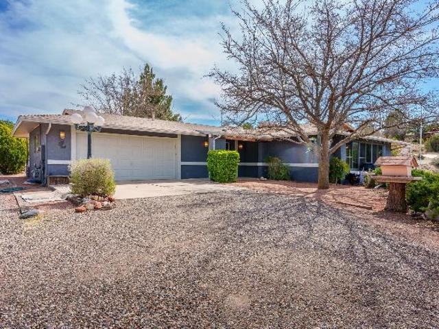 3 Br, 2 bath, Single Family 1905 Deserama Circle