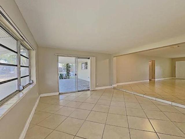 3 Br, 2 bath, Single Family 19386 E 41st Pl