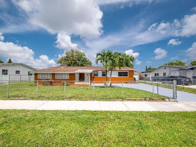 3 Br, 2 bath, Single Family 19401 NW 23 Ave