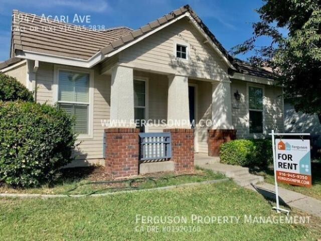 3 Br, 2 bath, Single Family 1947 Acari Ave
