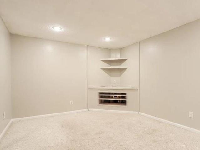 3 Br, 2 bath, Single Family 19494 E Purdue Place