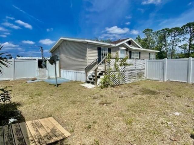3 Br, 2 bath, Single Family 19621 N Tamiami Trl