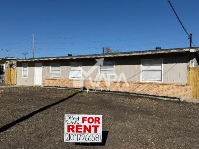 3 Br, 2 bath, Single Family 1994 Springvale Dr