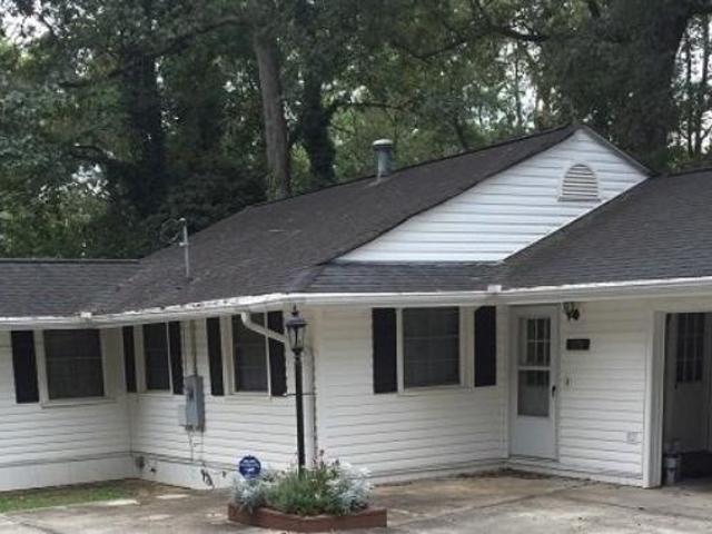 3 Br, 2 bath, Single Family 199 Lake Dr