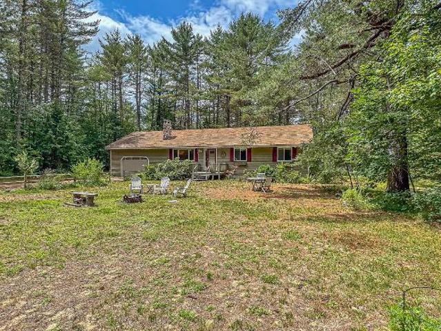 3 Br, 2 bath, Single Family 19 Baker Circle