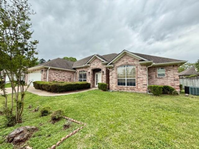 3 Br, 2 bath, Single Family 103 Hawthorne Ct