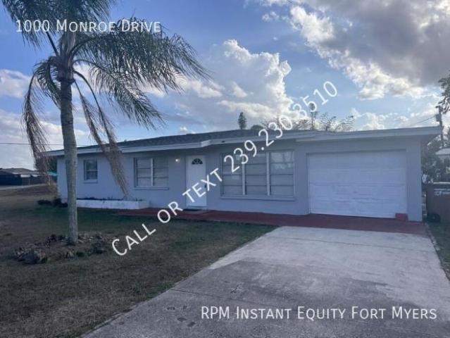 3 Br, 2 bath, Single Family 1000 Monroe Drive