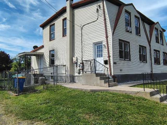 3 Br, 2 bath, Single Family 1000 Main Ave