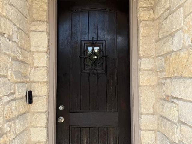 3 Br, 2 bath, Single Family 10047 Red Iron Crk