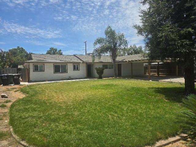 3 Br, 2 bath, Single Family 1005 W Cambridge Ave