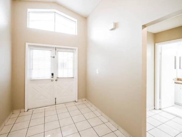 3 Br, 2 bath, Single Family 10061 SW 222nd St