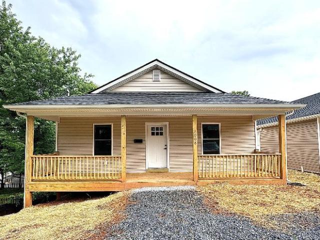 3 Br, 2 bath, Single Family 1008 8th St