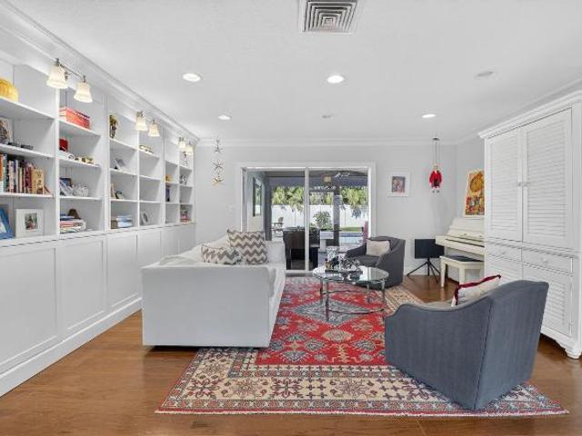 3 Br, 2 bath, Single Family 1010 SW 2nd Street