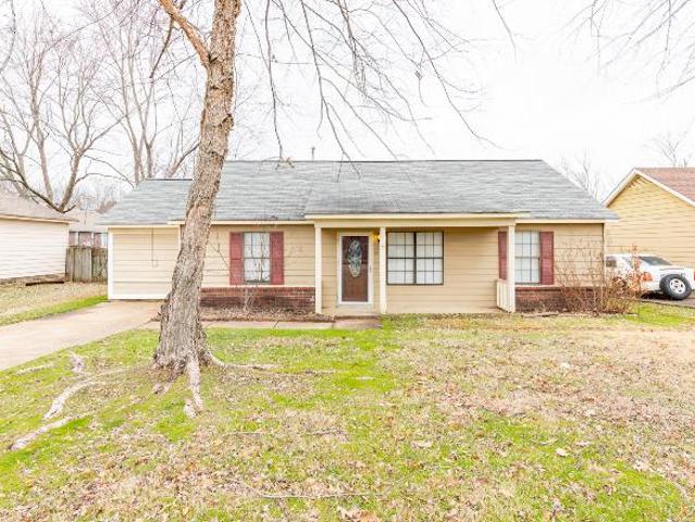 3 Br, 2 bath, Single Family 10152 Yates Dr