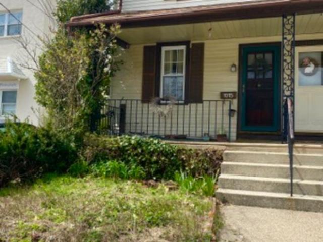 3 Br, 2 bath, Single Family 1015 E Pleasant Ave