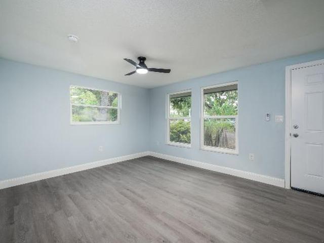 3 Br, 2 bath, Single Family 1016 7th Street E