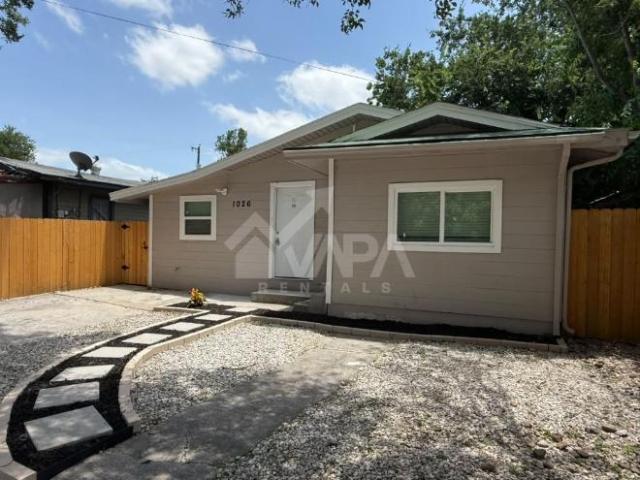 3 Br, 2 bath, Single Family 1026 Flanders Ave