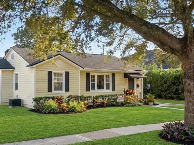 3 Br, 2 bath, Single Family 1028 Yates St