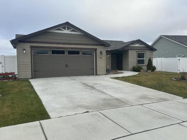 3 Br, 2 bath, Single Family 10324 W 9th Ave