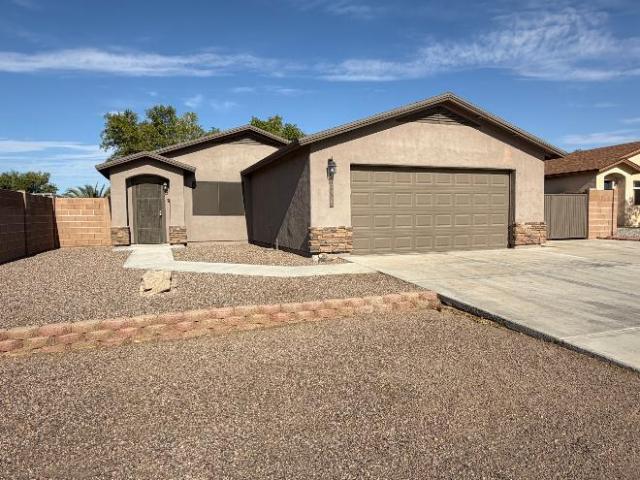 3 Br, 2 bath, Single Family 10355 S Typhoon Ave