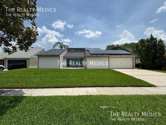 3 Br, 2 bath, Single Family 107 S Deerwood Ave
