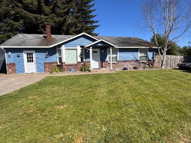 3 Br, 2 bath, Single Family 107 S Pine Dr