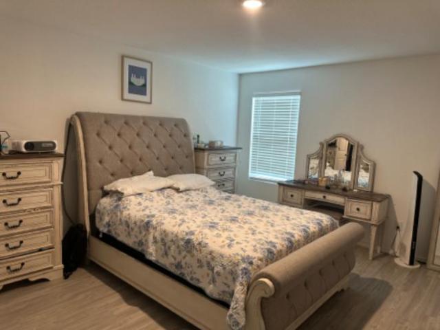 3 Br, 2 bath, Single Family 10427 Canard Crest