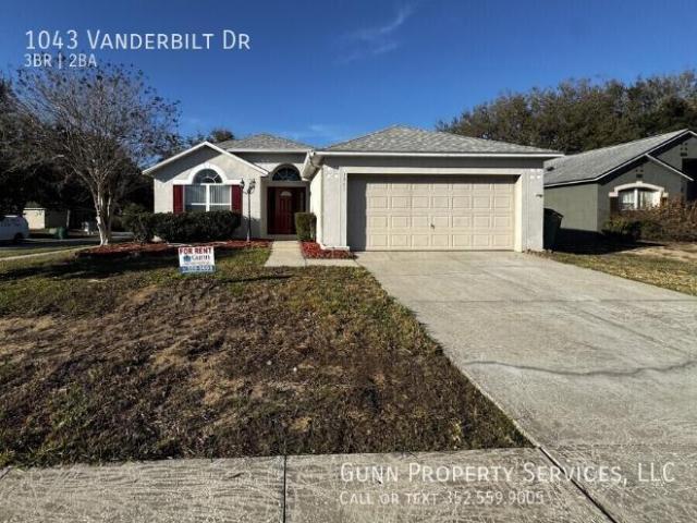 3 Br, 2 bath, Single Family 1043 Vanderbilt Dr
