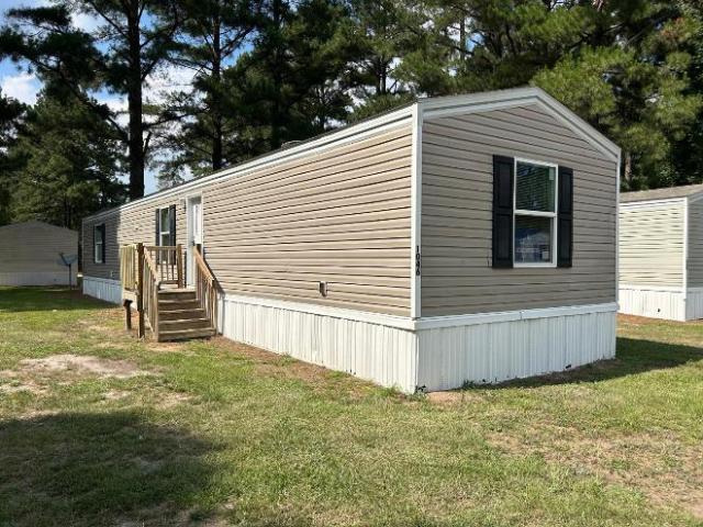 3 Br, 2 bath, Single Family 1046 Victoria St