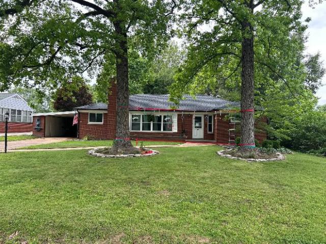 3 Br, 2 bath, Single Family 104 Anne Ave