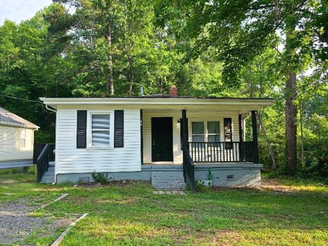 3 Br, 2 bath, Single Family 104 Archdale Dr