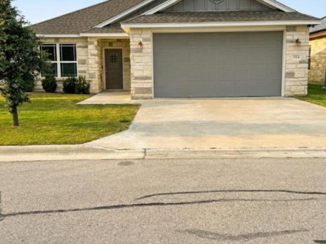 3 Br, 2 bath, Single Family 104 Seattle Slew Dr
