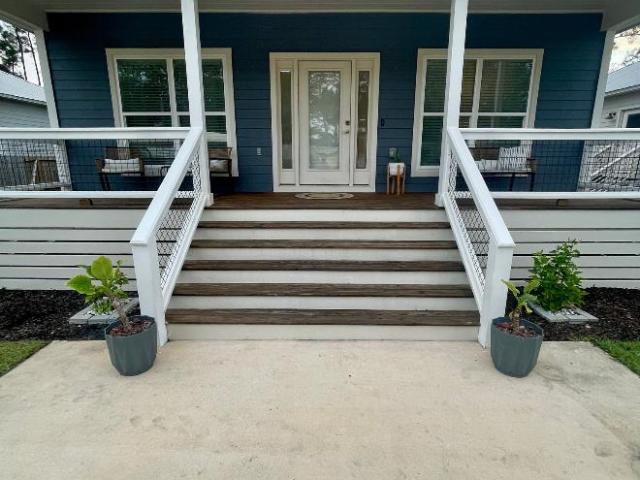 3 Br, 2 bath, Single Family 105 1st Street