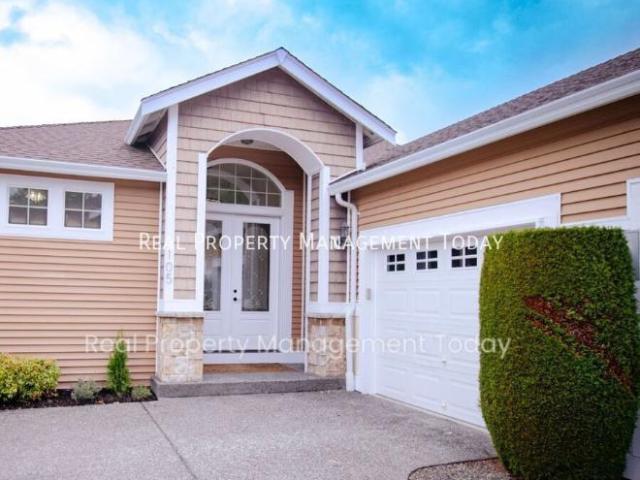 3 Br, 2 bath, Single Family 105 Lane Blvd NW