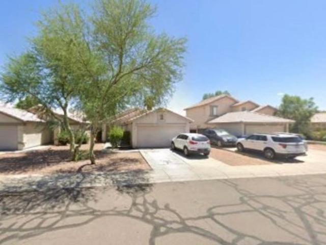 3 Br, 2 bath, Single Family 10617 W Pointsetia