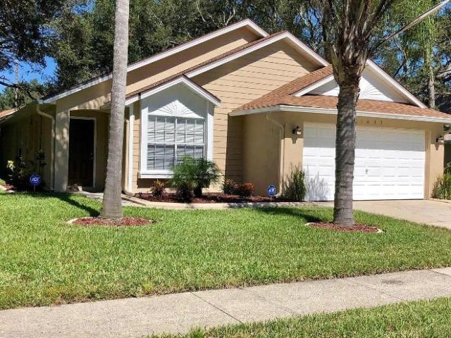 3 Br, 2 bath, Single Family 1063 Royal Oaks Dr