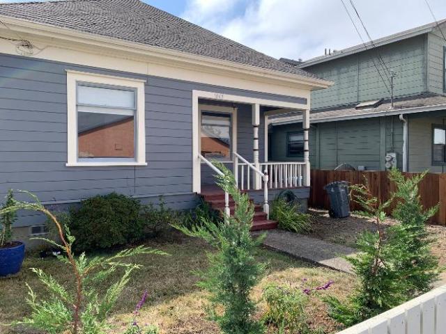 3 Br, 2 bath, Single Family 1065 5th Street