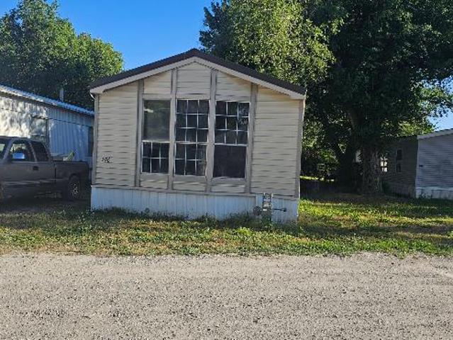 3 Br, 2 bath, Single Family 106 W Appleblossum