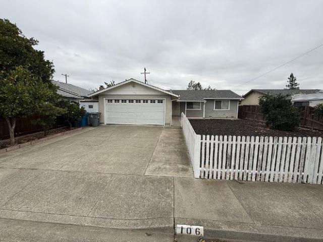 3 Br, 2 bath, Single Family 106 Almanor Dr