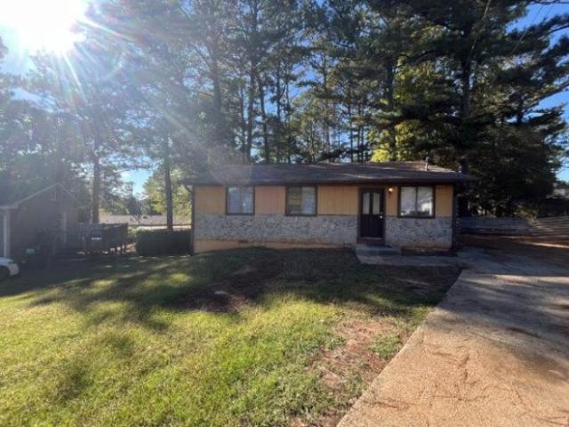 3 Br, 2 bath, Single Family 1074 Sparrow Ct