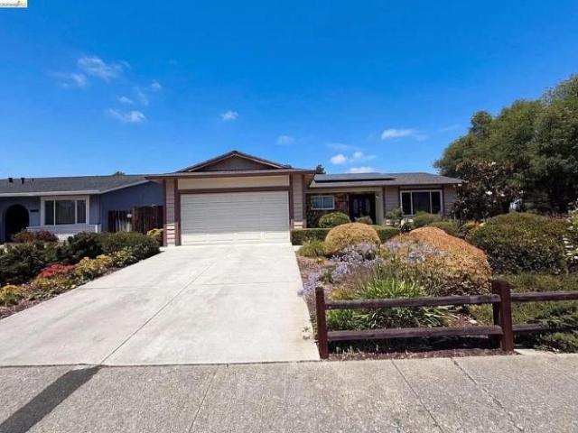 3 Br, 2 bath, Single Family 1087 Fox Meadow Way