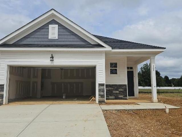 3 Br, 2 bath, Single Family 108 Fairwinds Dr